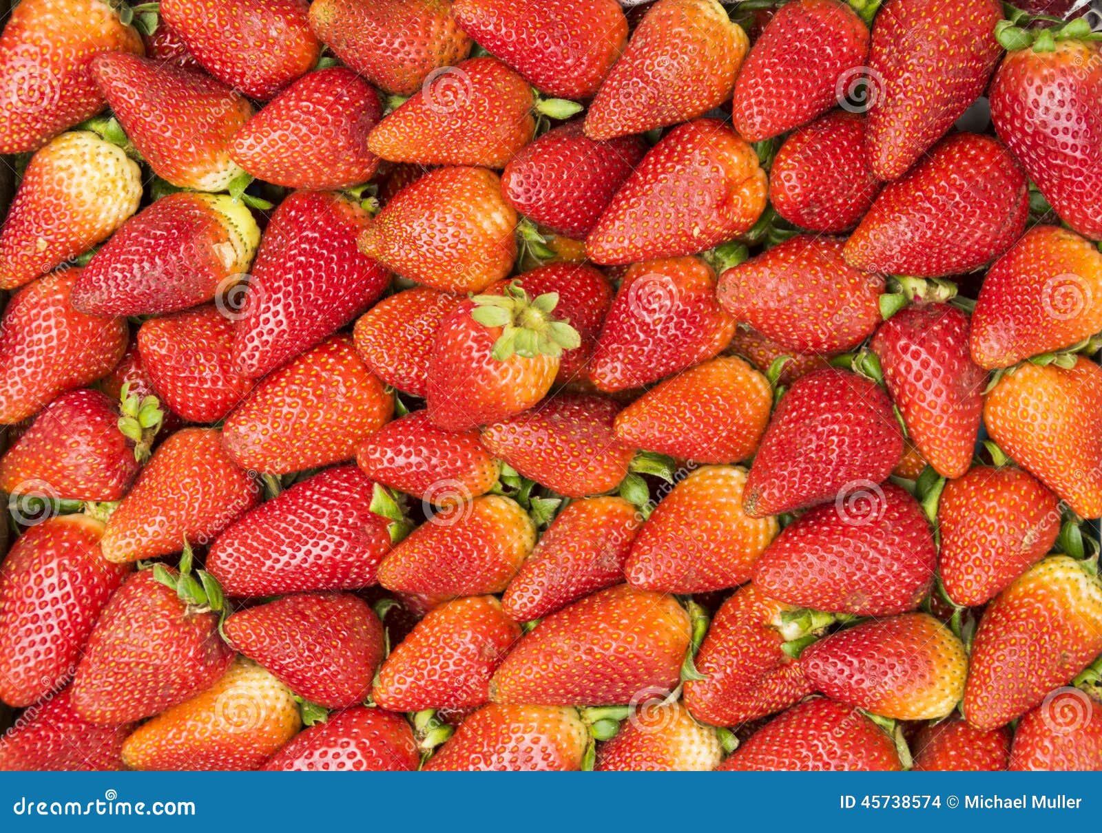 Paquete de fresas foto de archivo. Imagen de rojo, empaquetado - 45738574
