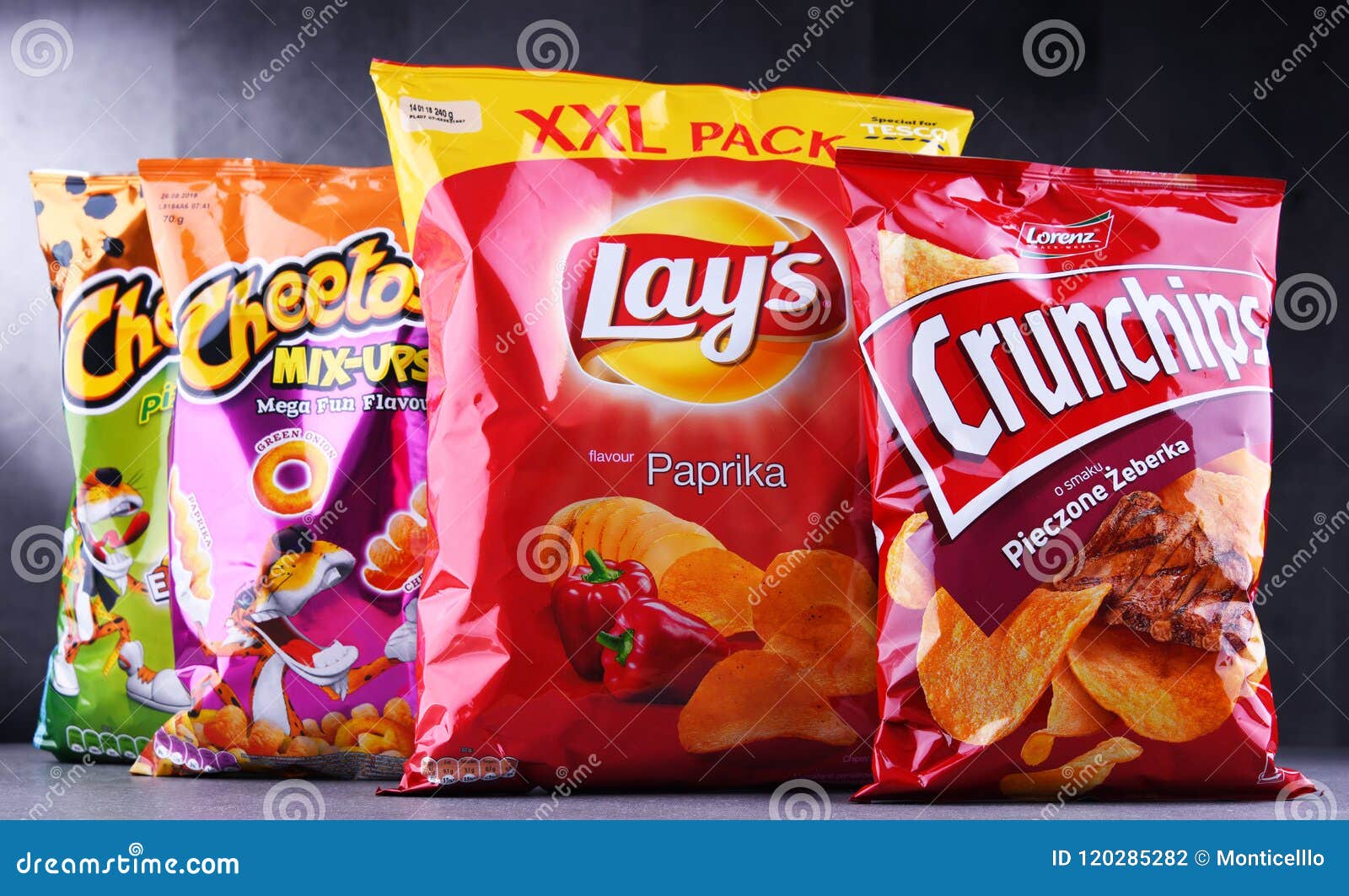 Paquetes De Marcas Populares De Snacks Fotografía editorial - Imagen de ...