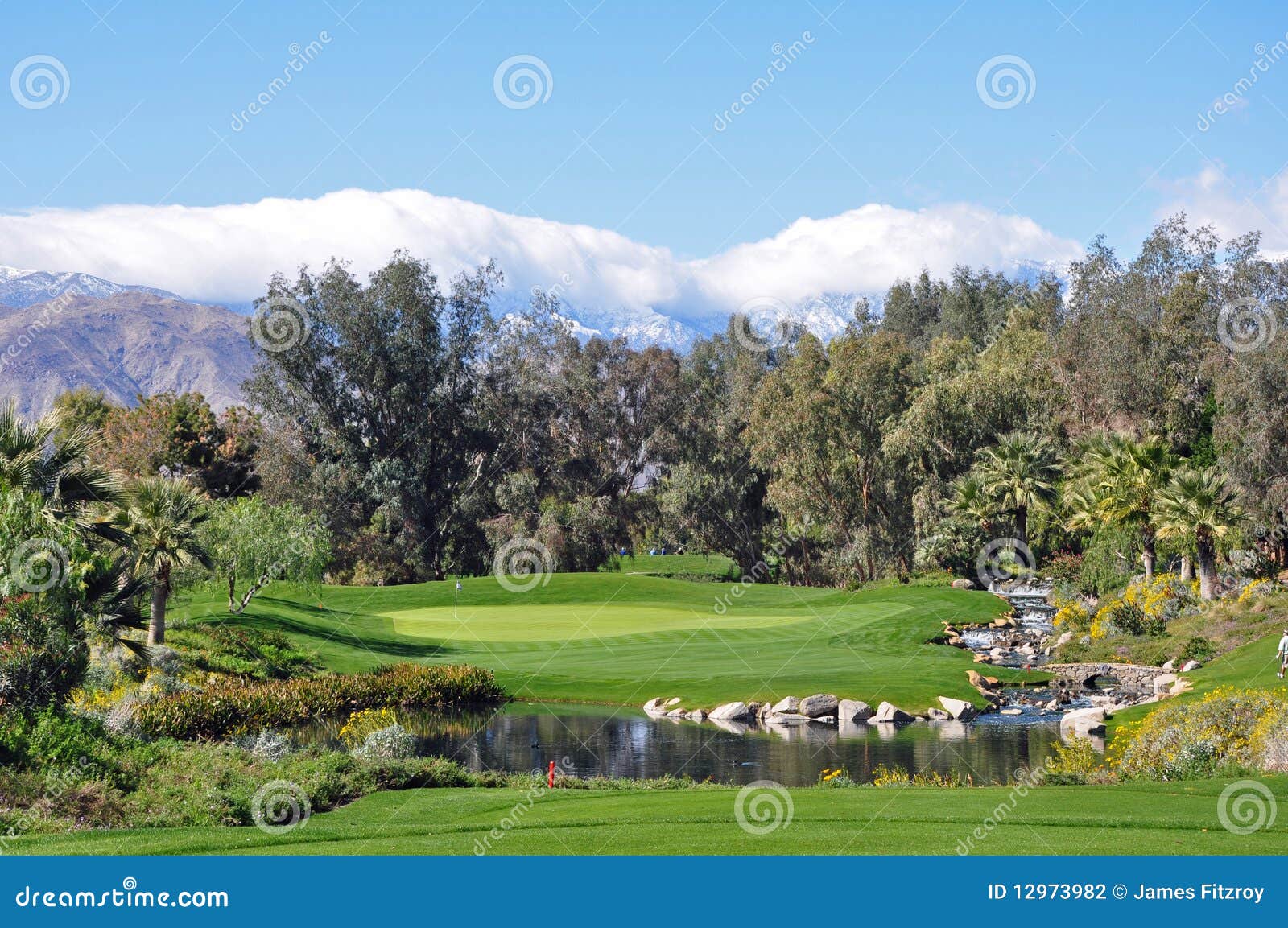 Par 3 water stock photo. Image of covered, stream, mountains - 12973982
