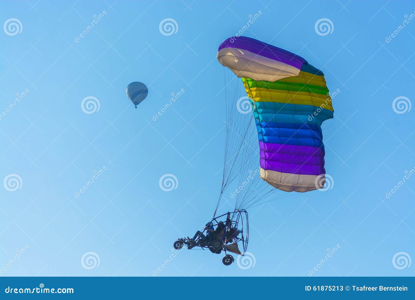 Para Motor Glider and Hot Air Balloon Flaying Stock Image - Image of ...