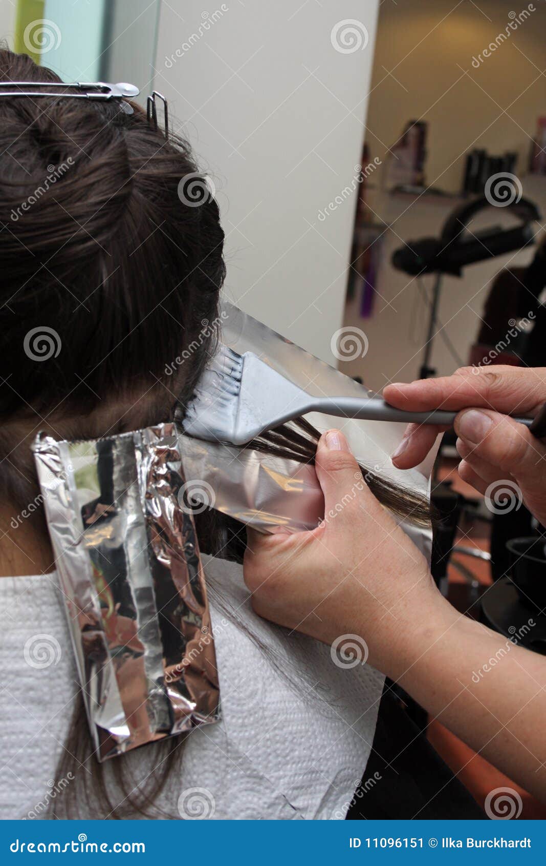 Para tingir o cabelo imagem de stock. Imagem de longo - 11096151