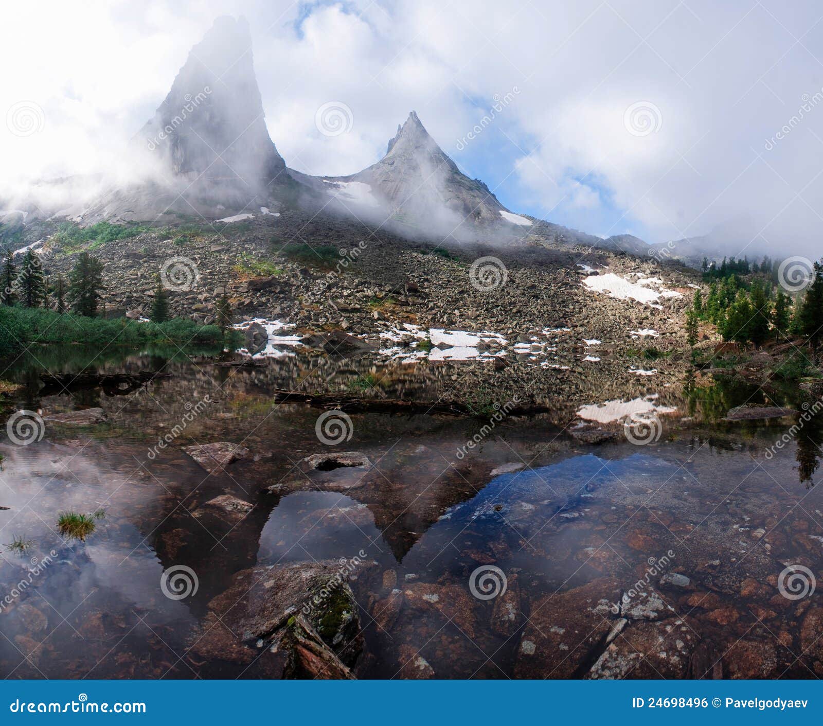 Parabola & Reflection in Painter S Lake Stock Photo - Image of ergaki ...