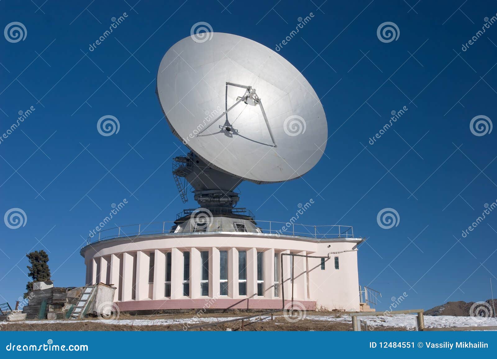 Parabolic antenna stock image. Image of antenna, radiation - 12484551
