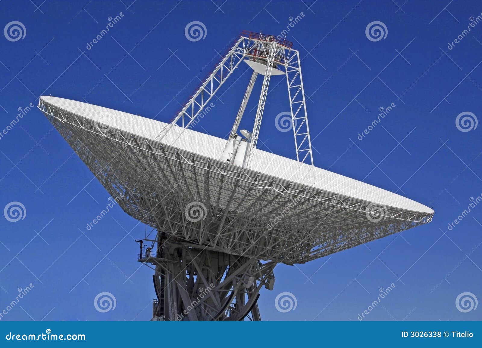 Parabolic antenna stock photo. Image of aerial, message - 3026338