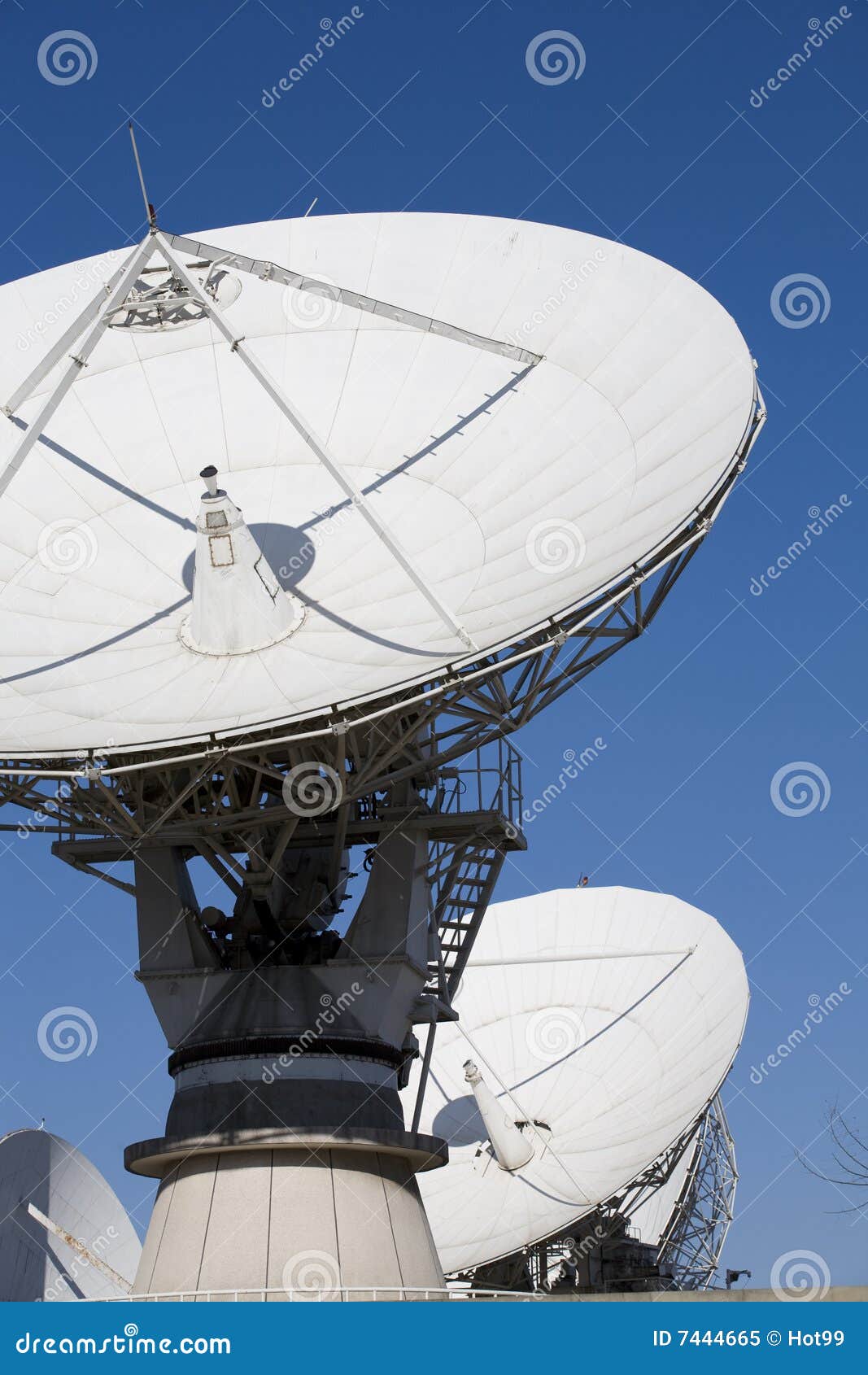 Parabolic antenna stock image. Image of design, explore - 7444665