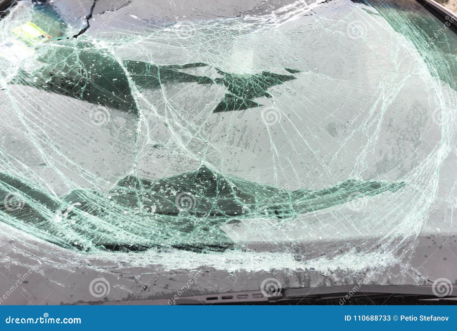 Parabrezza Rotto Dell'automobile Immagine Stock - Immagine di posto ...