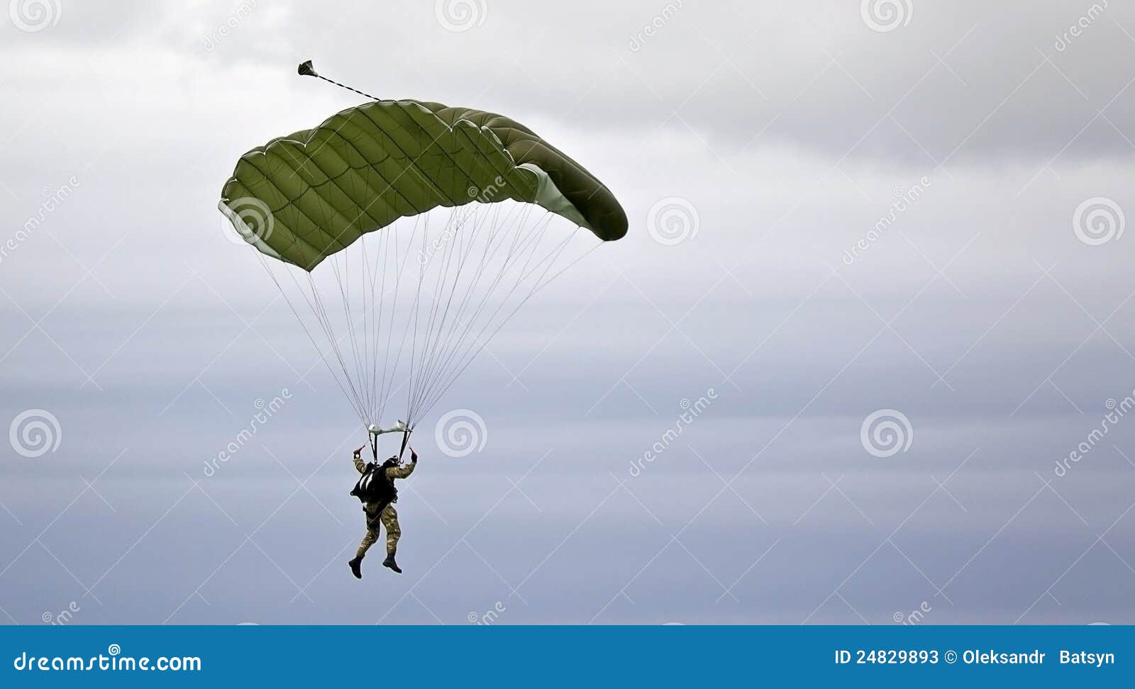 Paracaidista militar imagen de archivo. Imagen de kiev - 24829893
