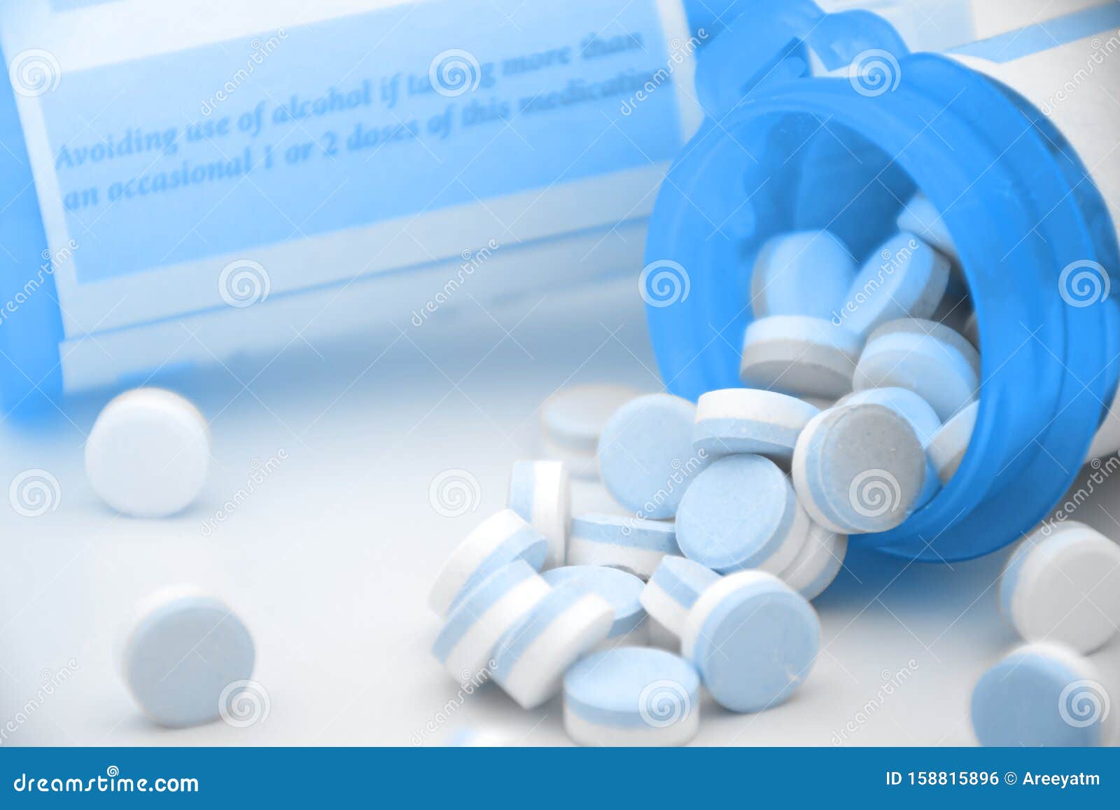Paracetamol in Blue and White Plain Compress Tablets Stock Photo ...