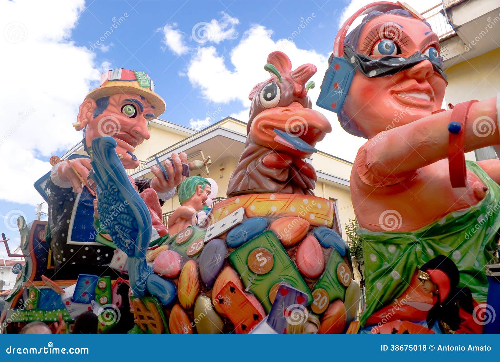 Parade of Carnival floats editorial stock photo. Image of mache - 38675018