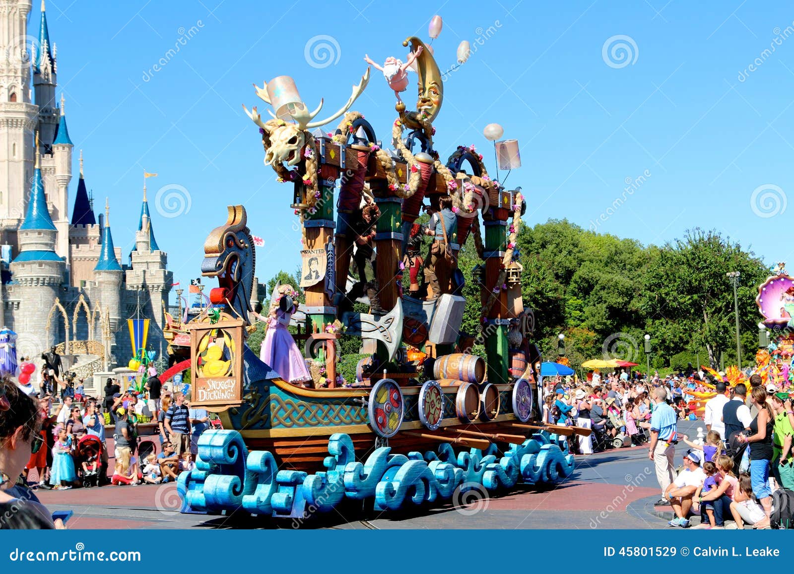 Parade Float Editorial Photo | CartoonDealer.com #30071479