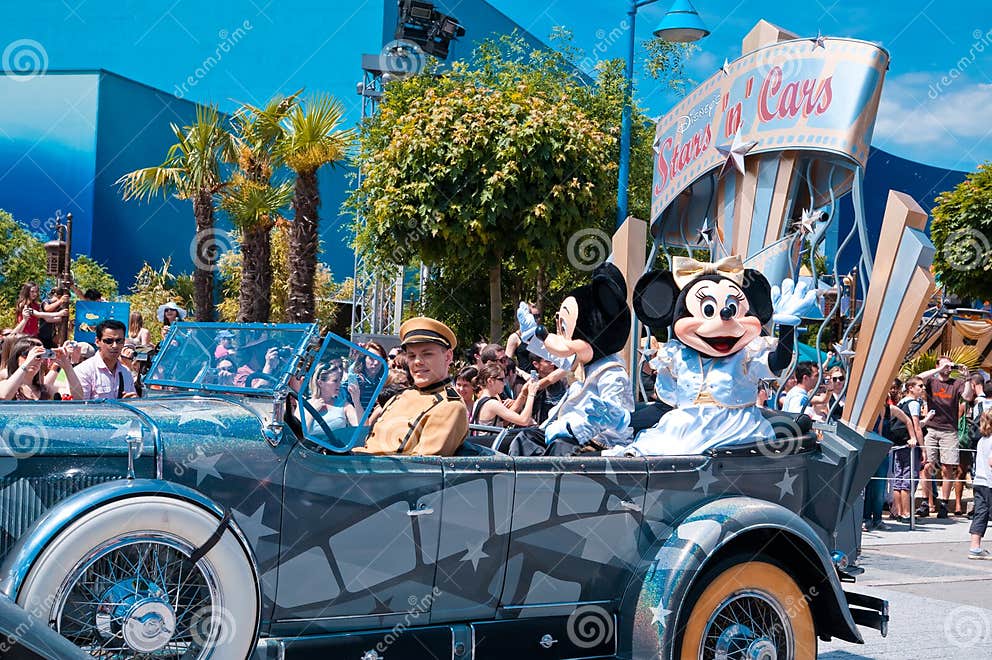 Parade with Mickey Mouse editorial image. Image of france - 17602975