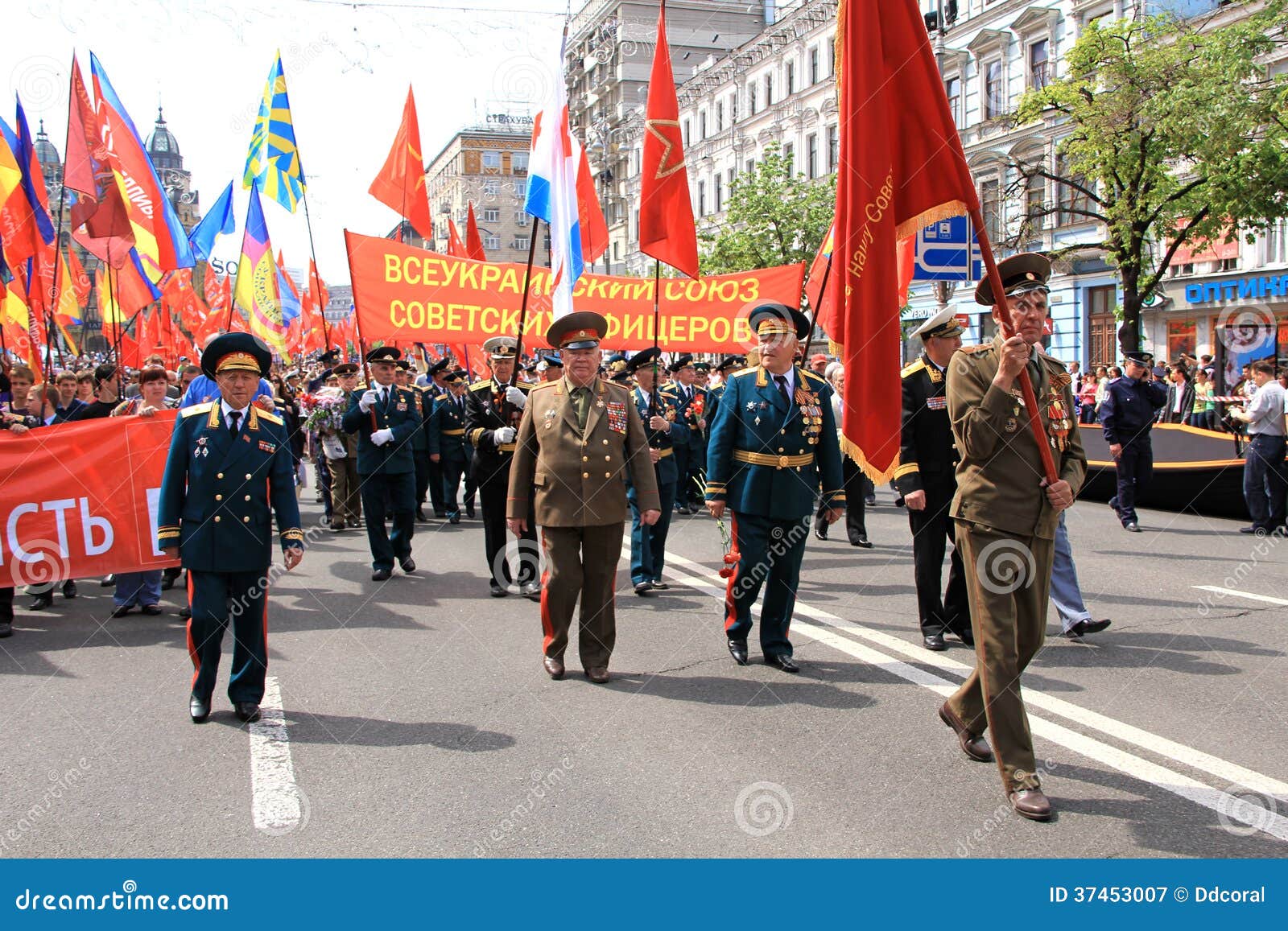 Parade of victory editorial photography. Image of commander - 37453007