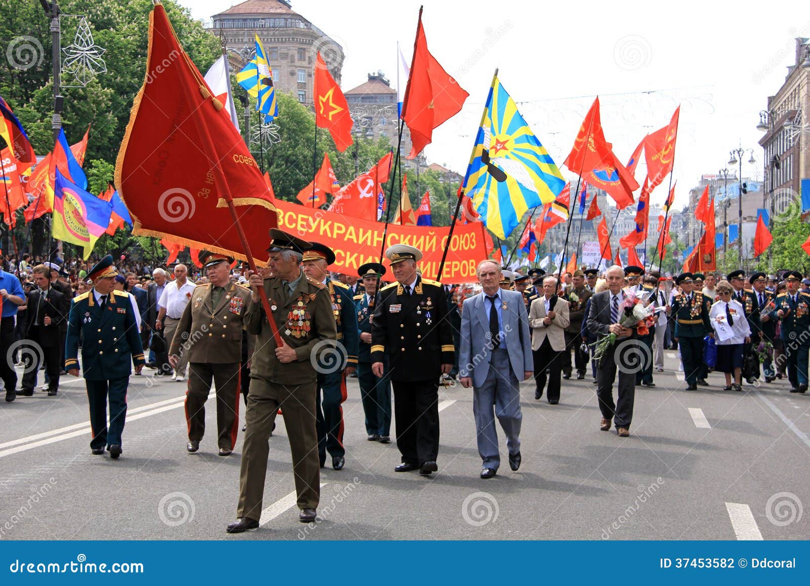 Parade of victory editorial photography. Image of hero - 37453582