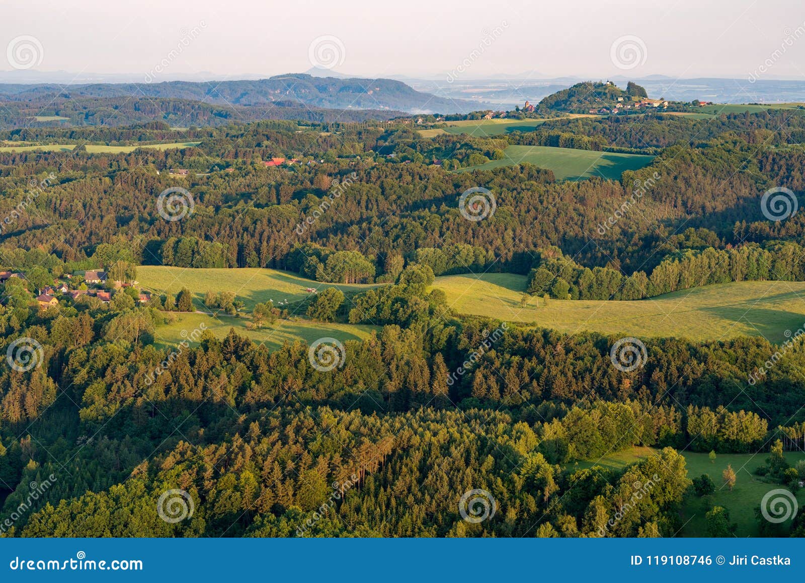 Paradiso Della Boemia Da Sopra Fotografia Stock - Immagine di disegno ...