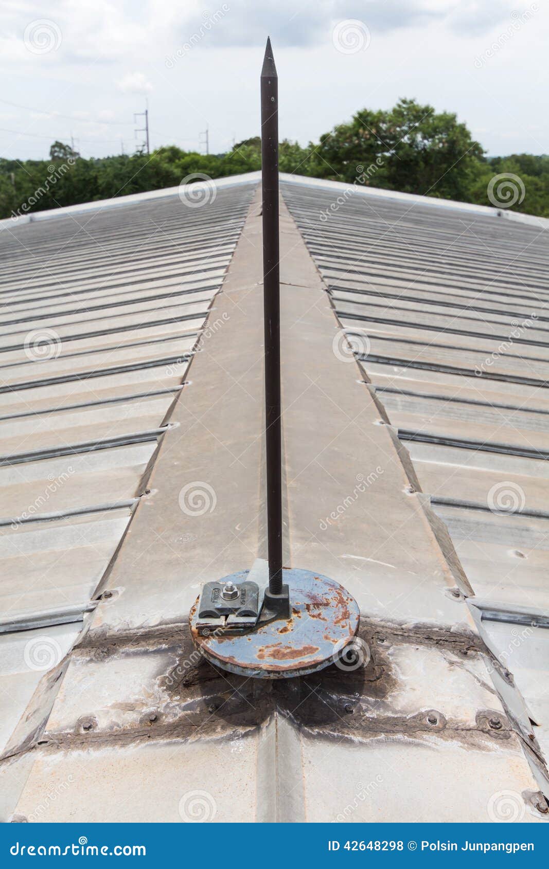 Parafoudre photo stock. Image du détail, cône, construction - 42648298