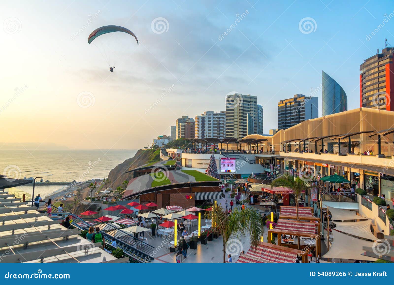 Paraglider in Lima, Peru editorial photo. Image of paragliding - 54089266
