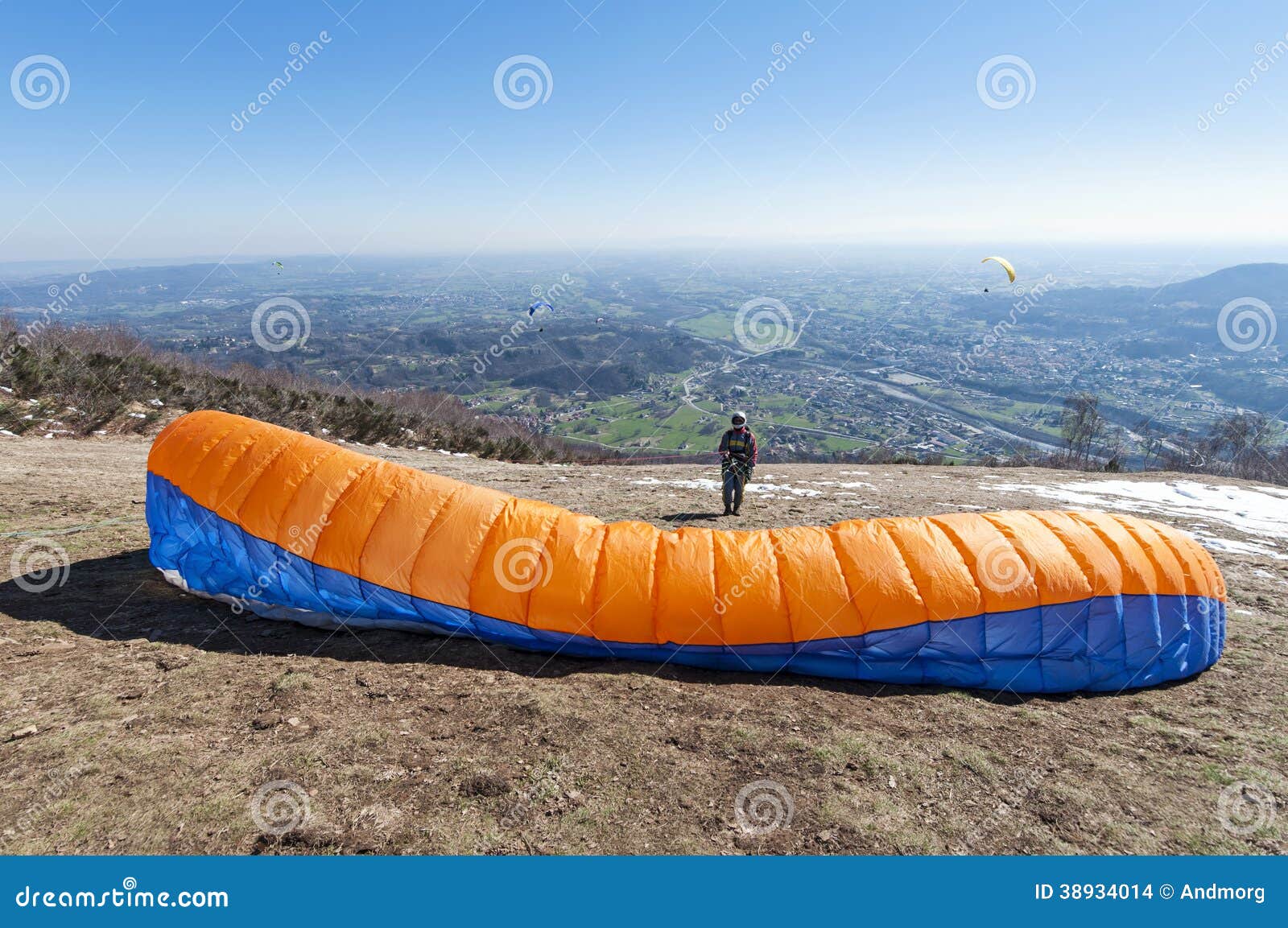 Paraglider take-off stock photo. Image of field, inflating - 38934014