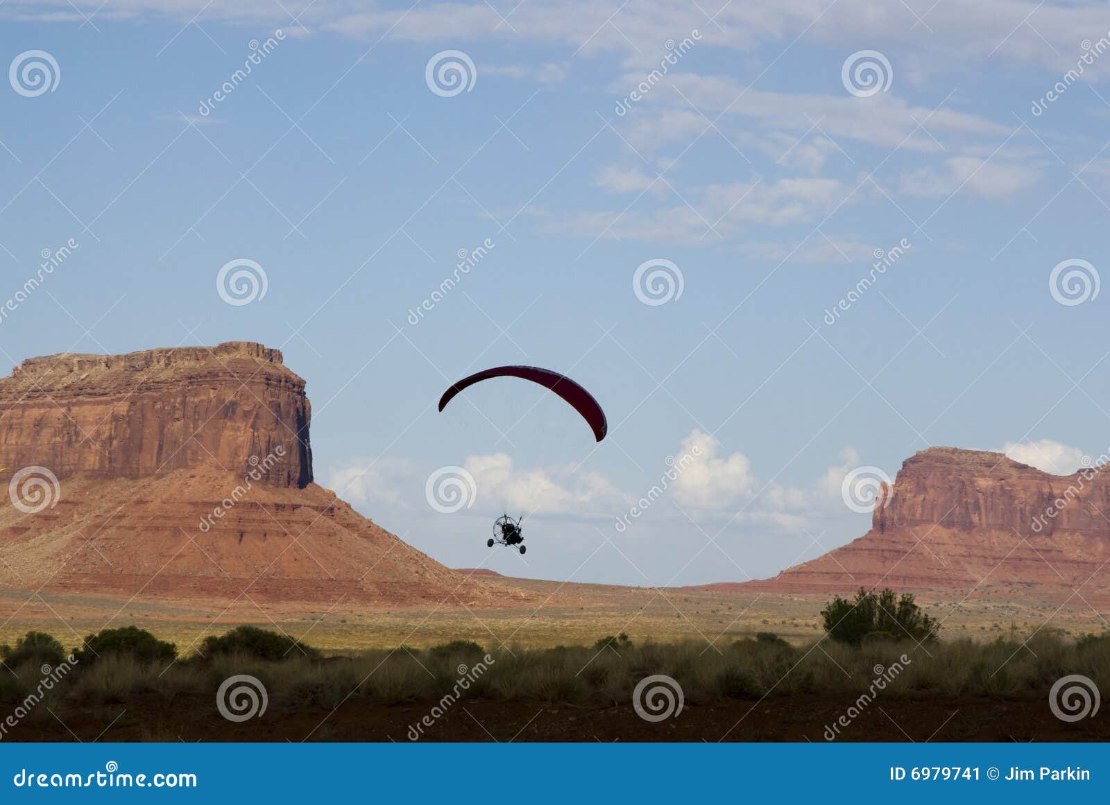 Paragliding stock image. Image of horizontal, aircraft - 6979741