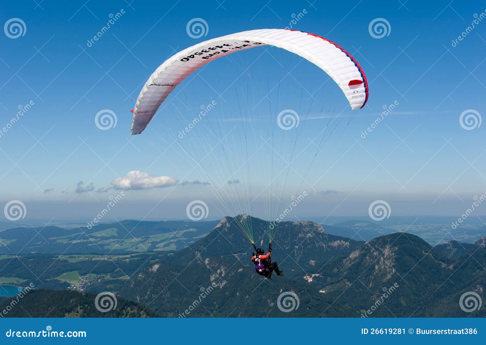 Paragliding in alps editorial photo. Image of austria - 26619281