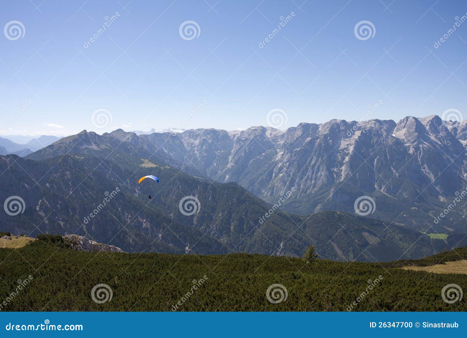Paragliding in the Austrian Alps Stock Photo - Image of hinterstoder, mountains: 26347700
