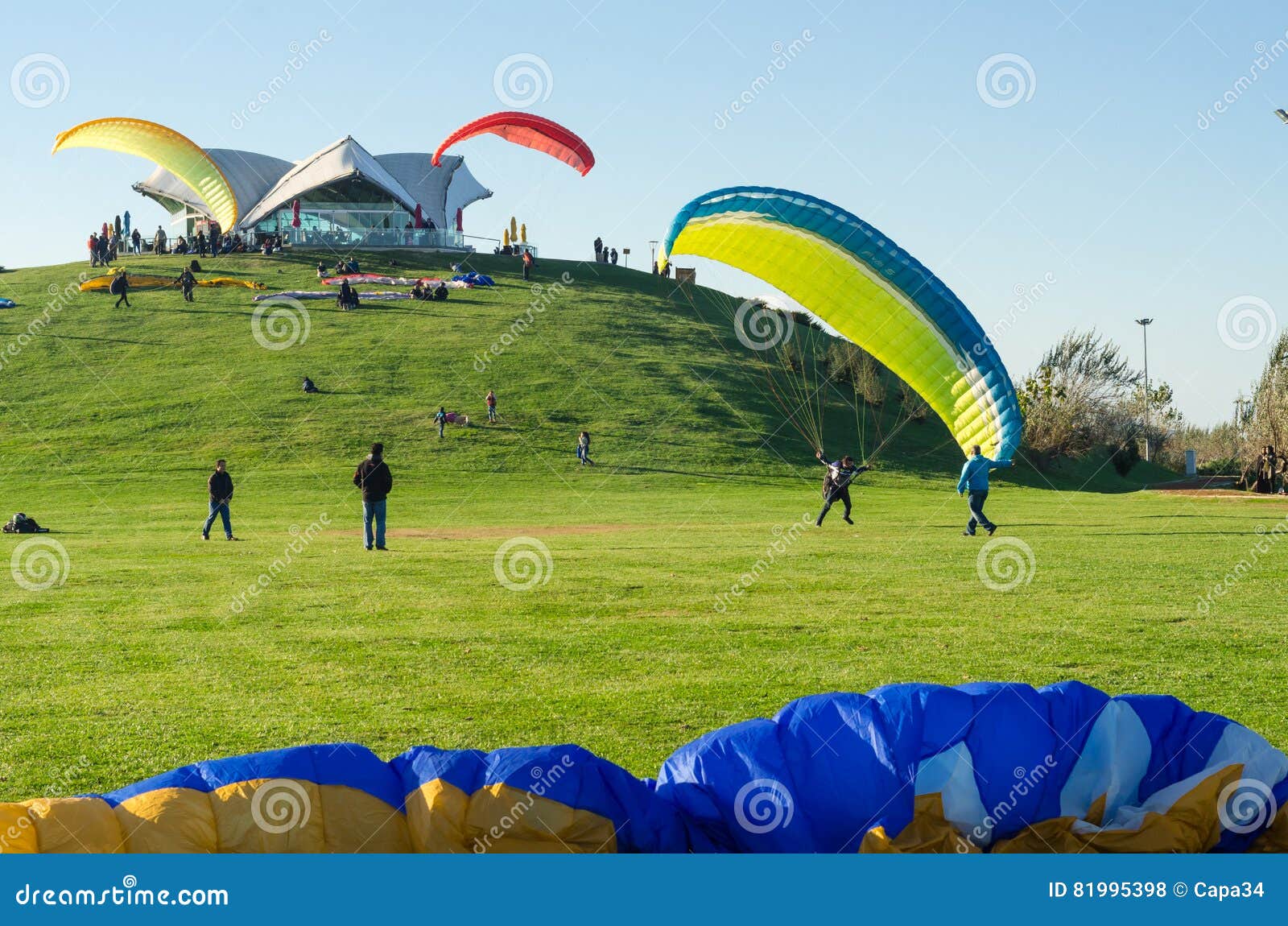 Paragliding Course Lessons for New Beginners on the Park Editorial ...