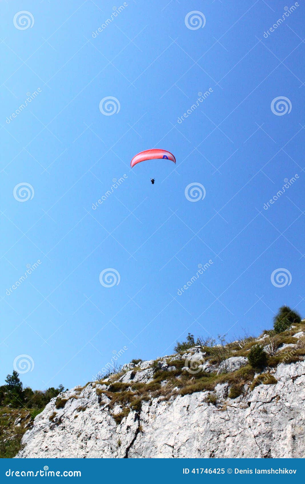 Paragliding stock image. Image of drop, turkey, parachute - 41746425