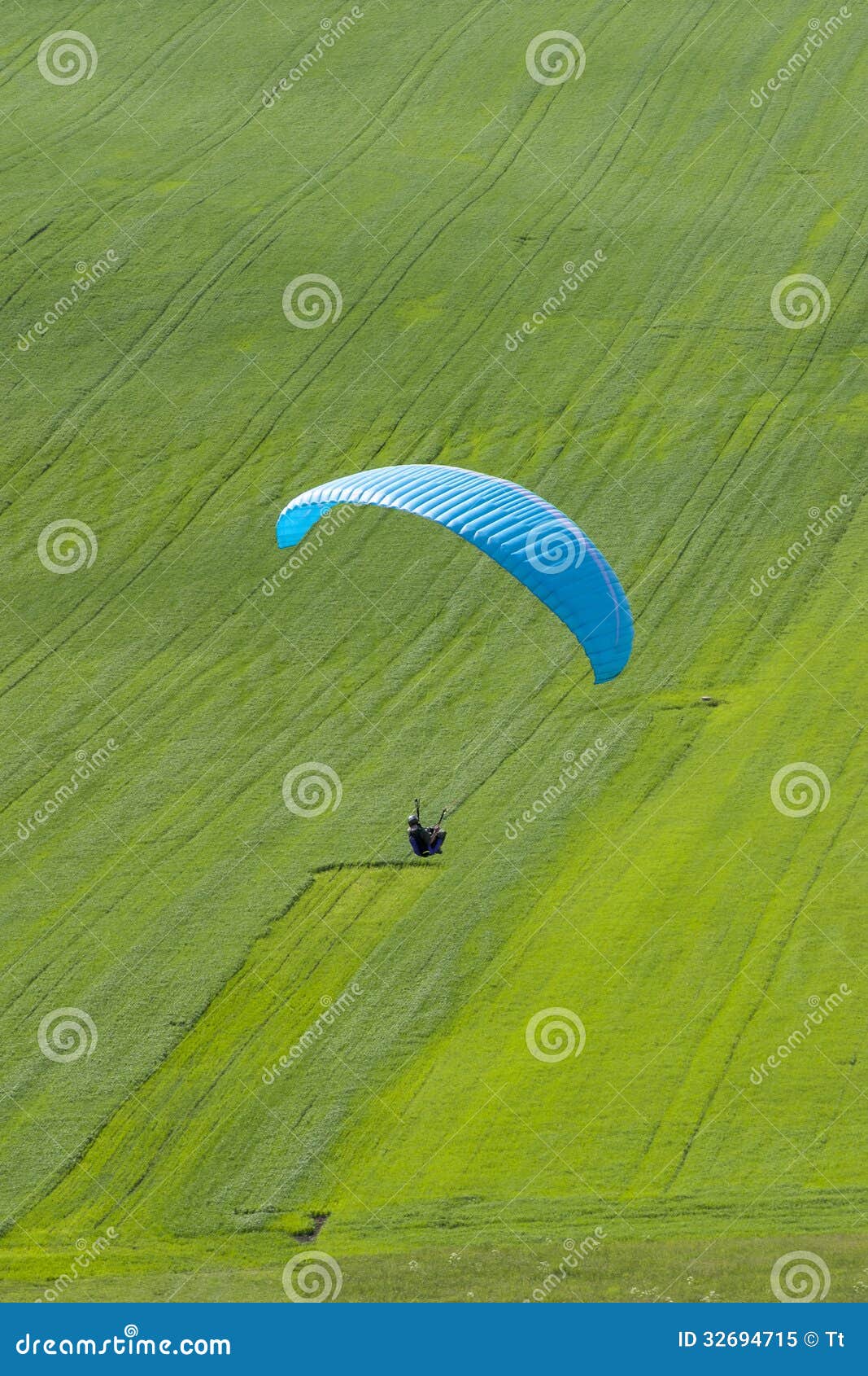 Paragliding stock image. Image of colorful, landscape - 32694715