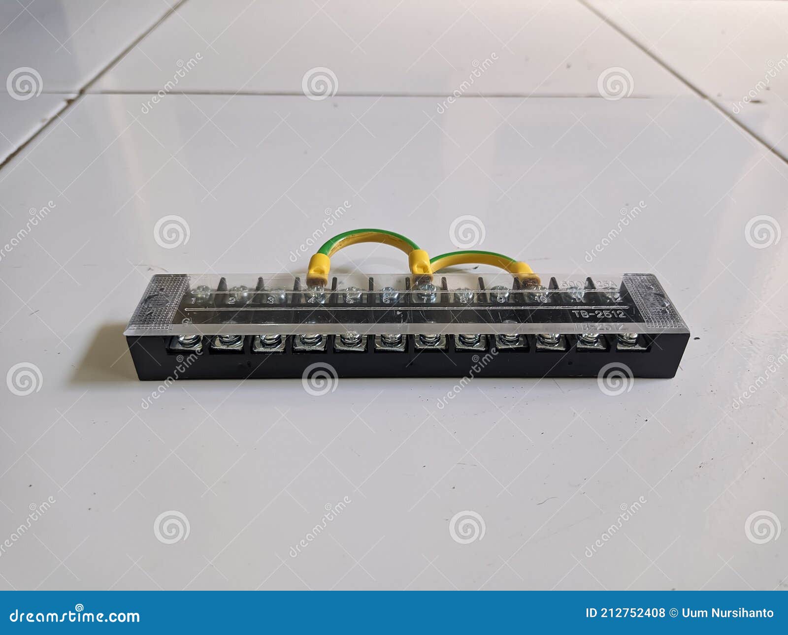 Parallel Connector for Power Cable Connection Stock Photo - Image of ...