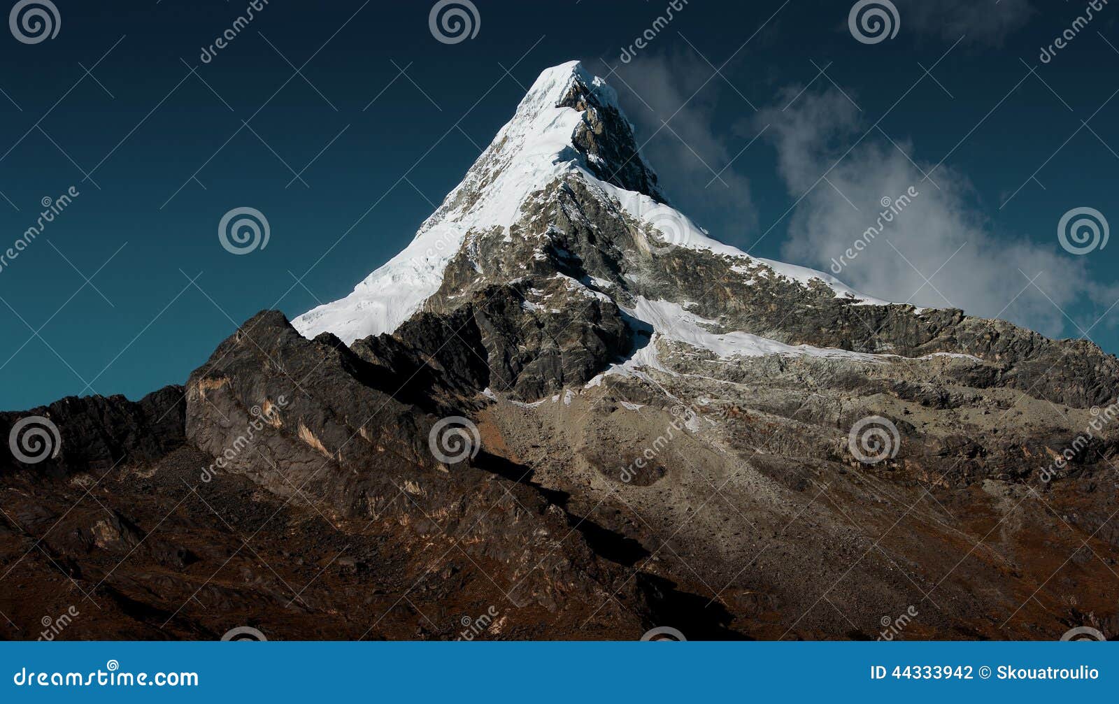 Paramount mountain stock photo. Image of nature, south - 44333942