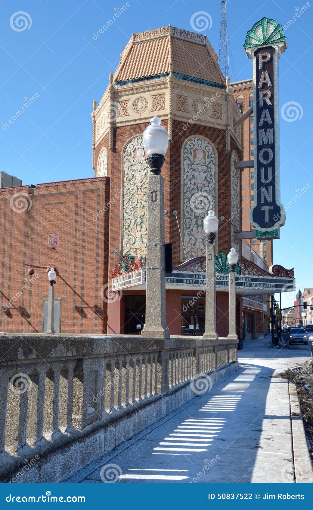 Paramount Theatre editorial photography. Image of 1986 - 50837522