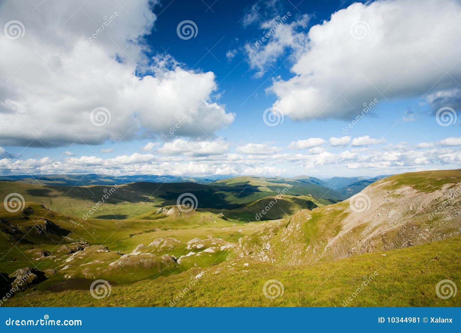 Parang Mountains in Romania Stock Image - Image of open, glade: 10344981