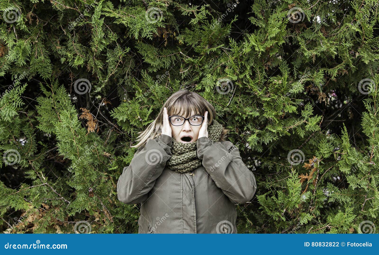 Paranoico loco de la mujer foto de archivo. Imagen de paranoia - 80832822