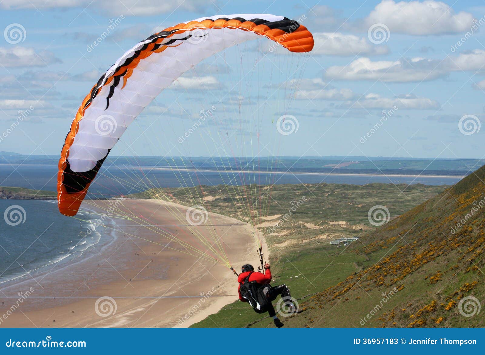 Parapentiste Au-dessus De Rhossili Image stock - Image du homme ...