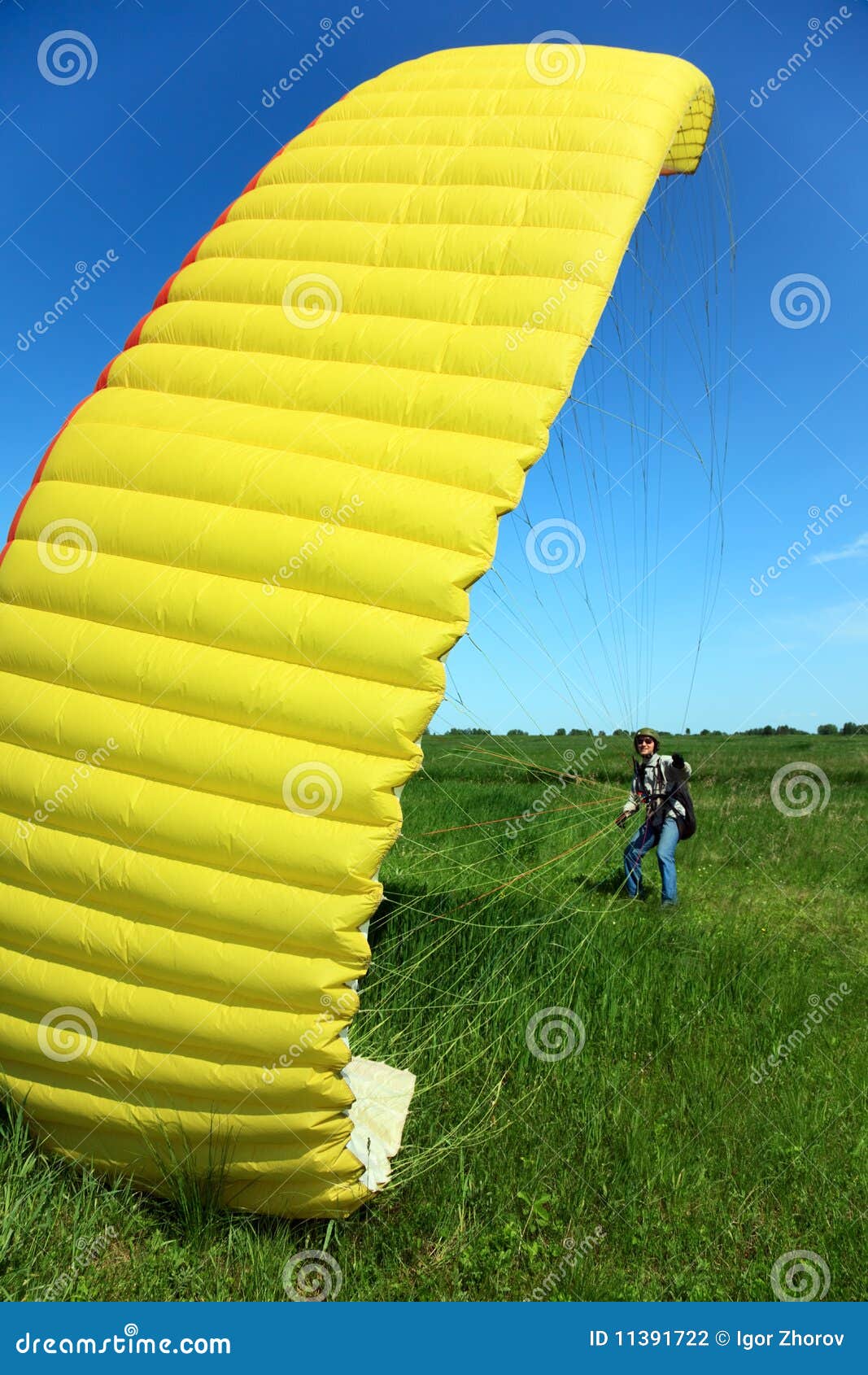 Paraplanerist stock photo. Image of paraplane, skydiving - 11391722