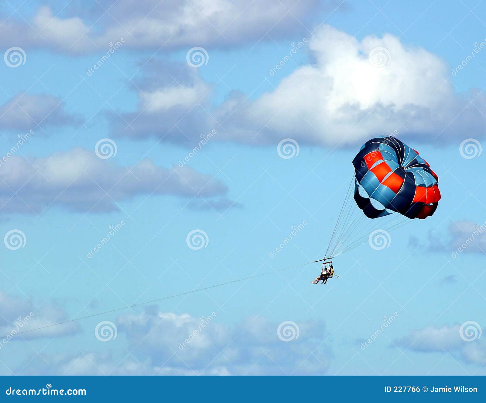 Parasail foto de archivo. Imagen de flotador, deslizamiento - 227766