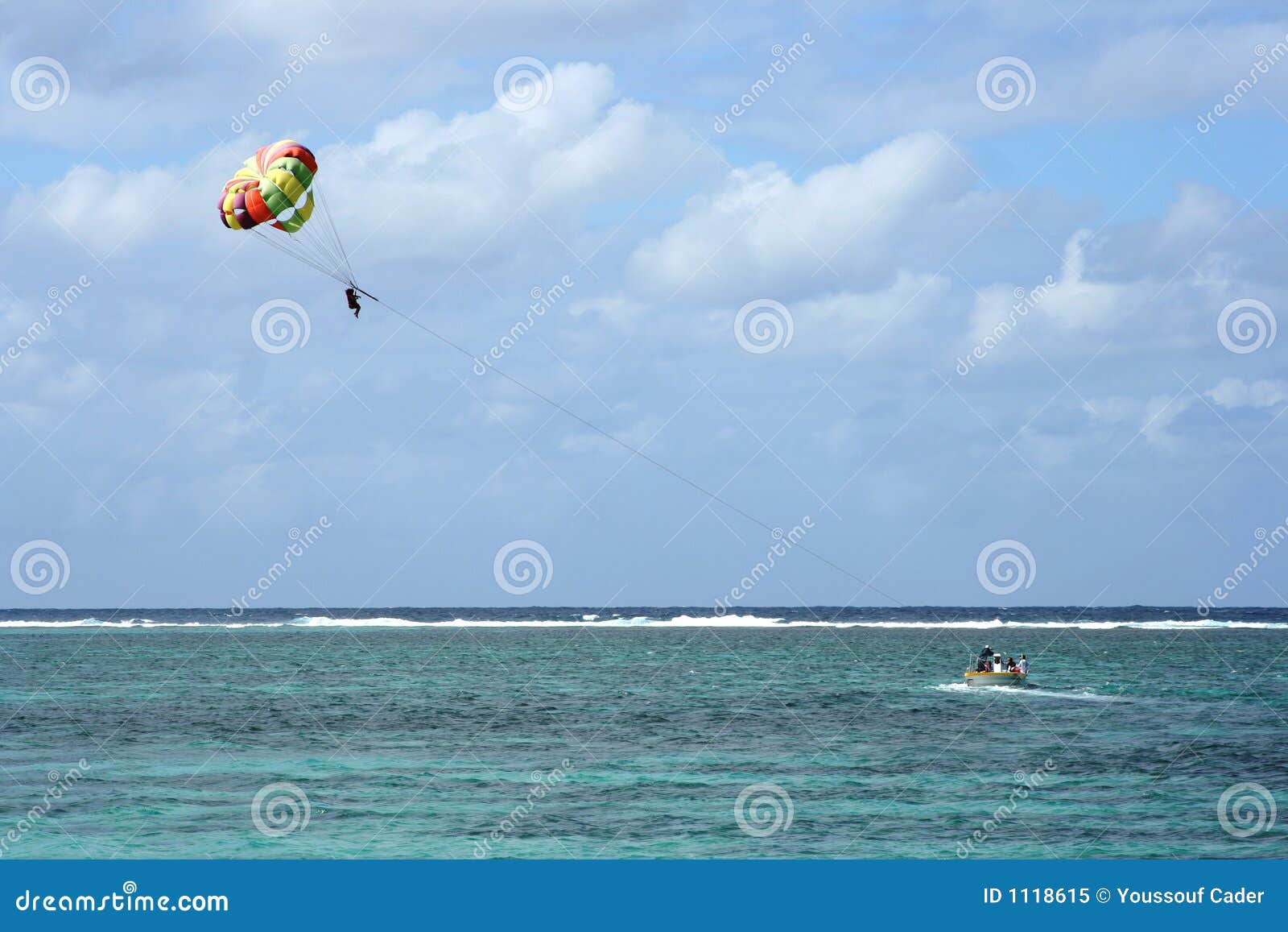 Parasailing stock image. Image of experience, tropical - 1118615