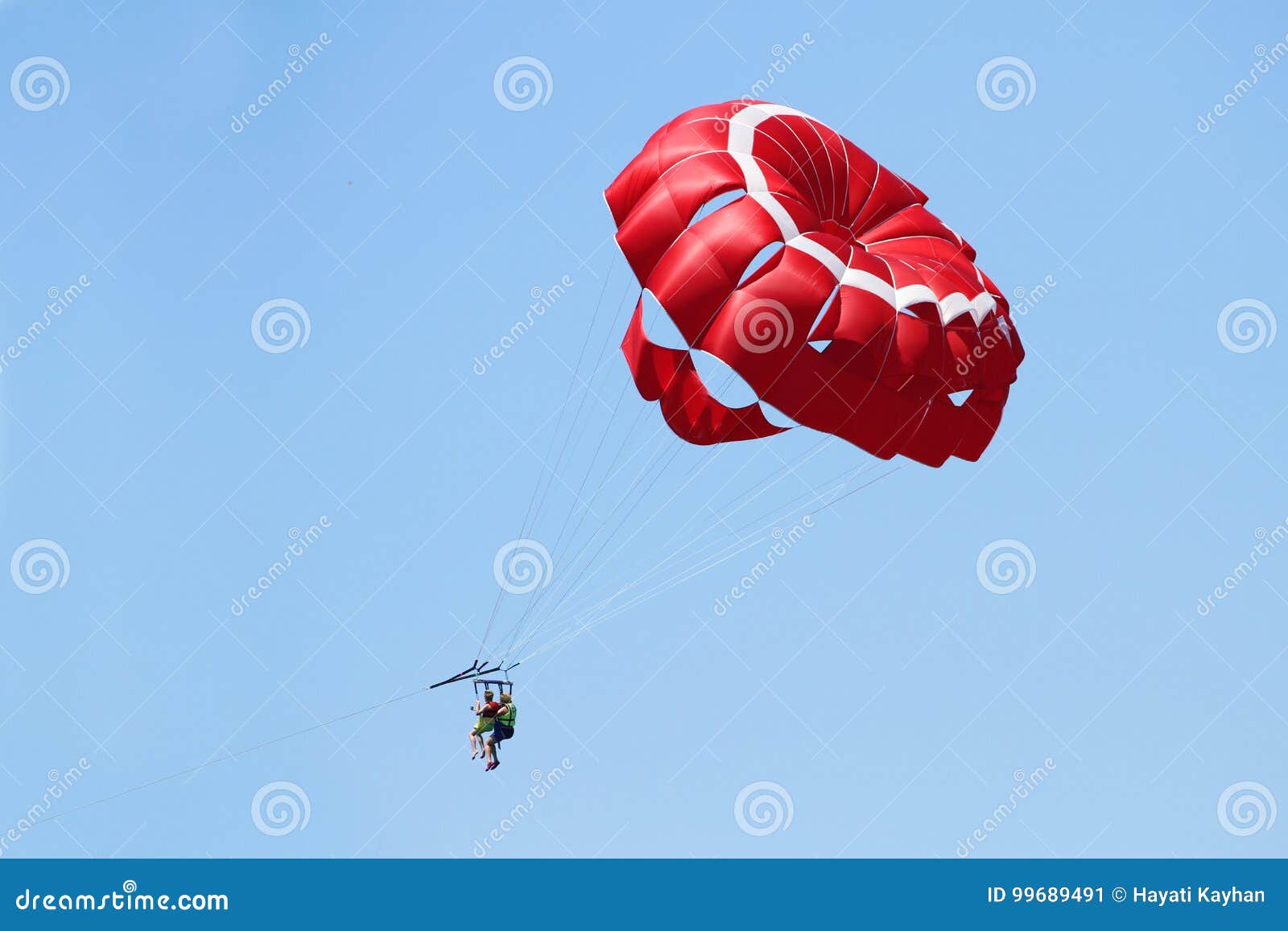 Parasailing with Turkish Flag. Editorial Photo - Image of parachute ...