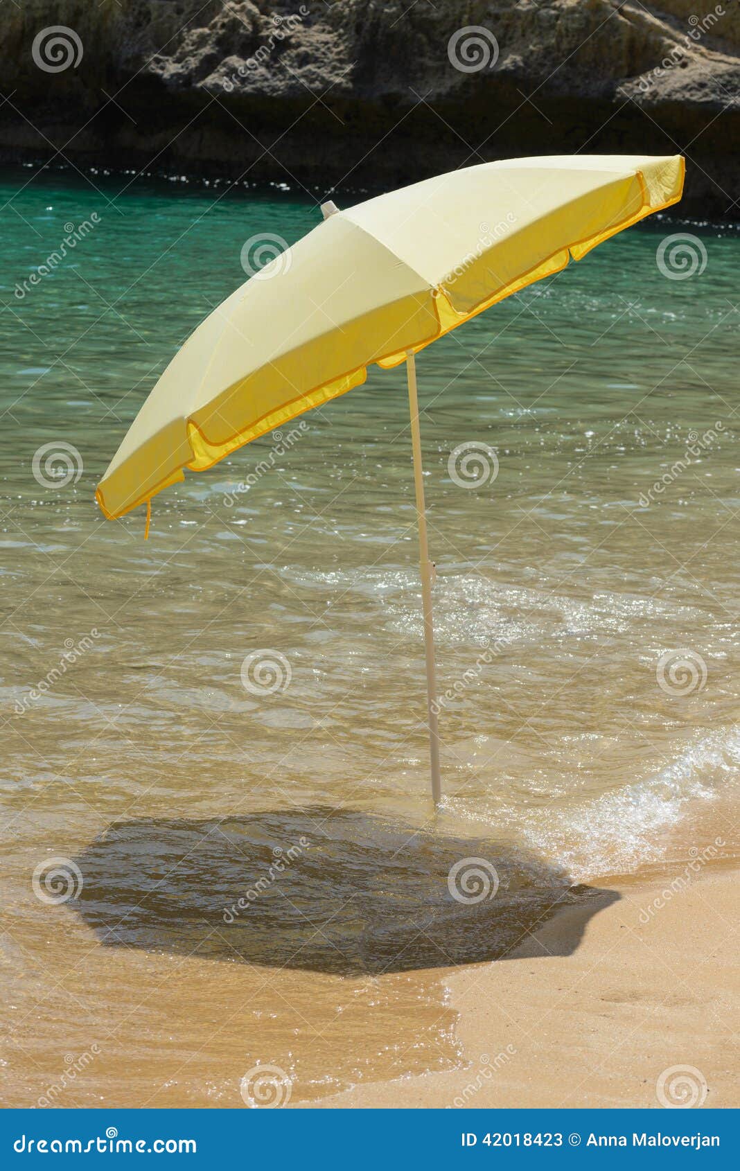 Parasol in water stock image. Image of parasol, sunshade - 42018423