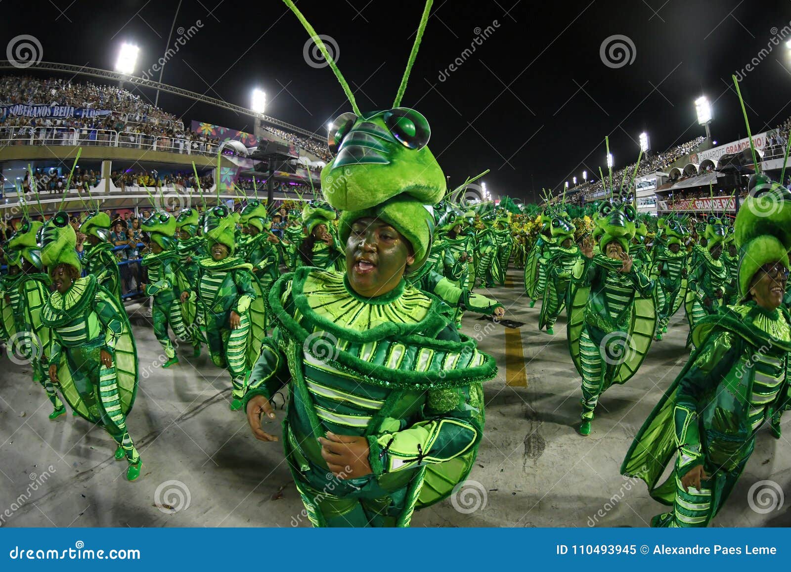 Parata Di Samba Schools - Carnevale Immagine Editoriale - Immagine di ...