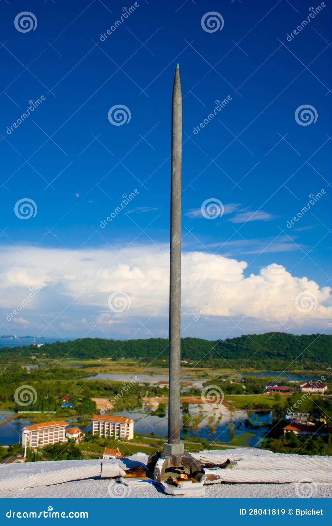 Paratonnerre image stock. Image du antenne, architecture - 28041819