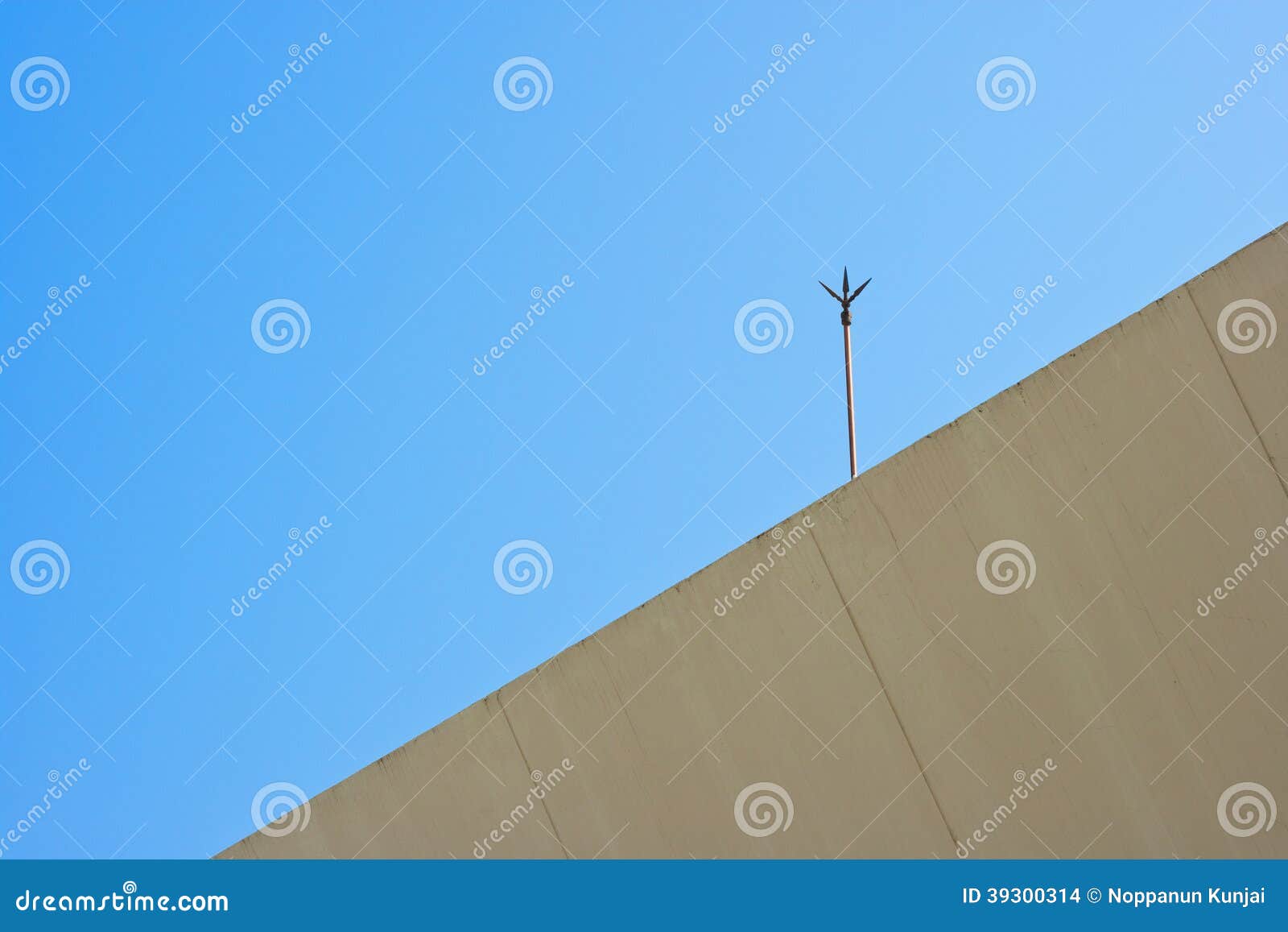 Paratonnerre photo stock. Image of ciel, dommages, technologie - 39300314