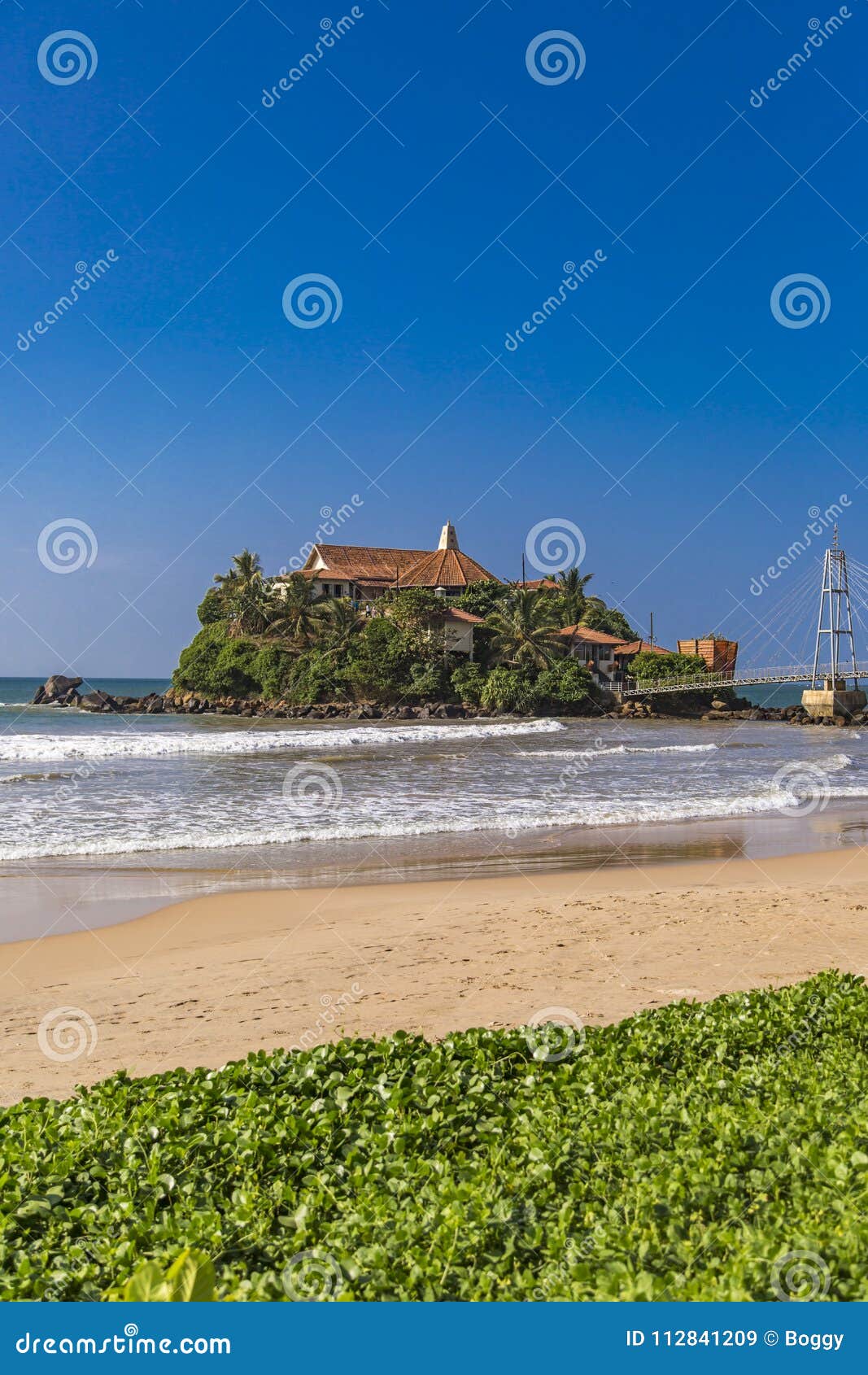 Paravi Duwa Temple in Matara, Sri Lanka Stock Image - Image of island ...
