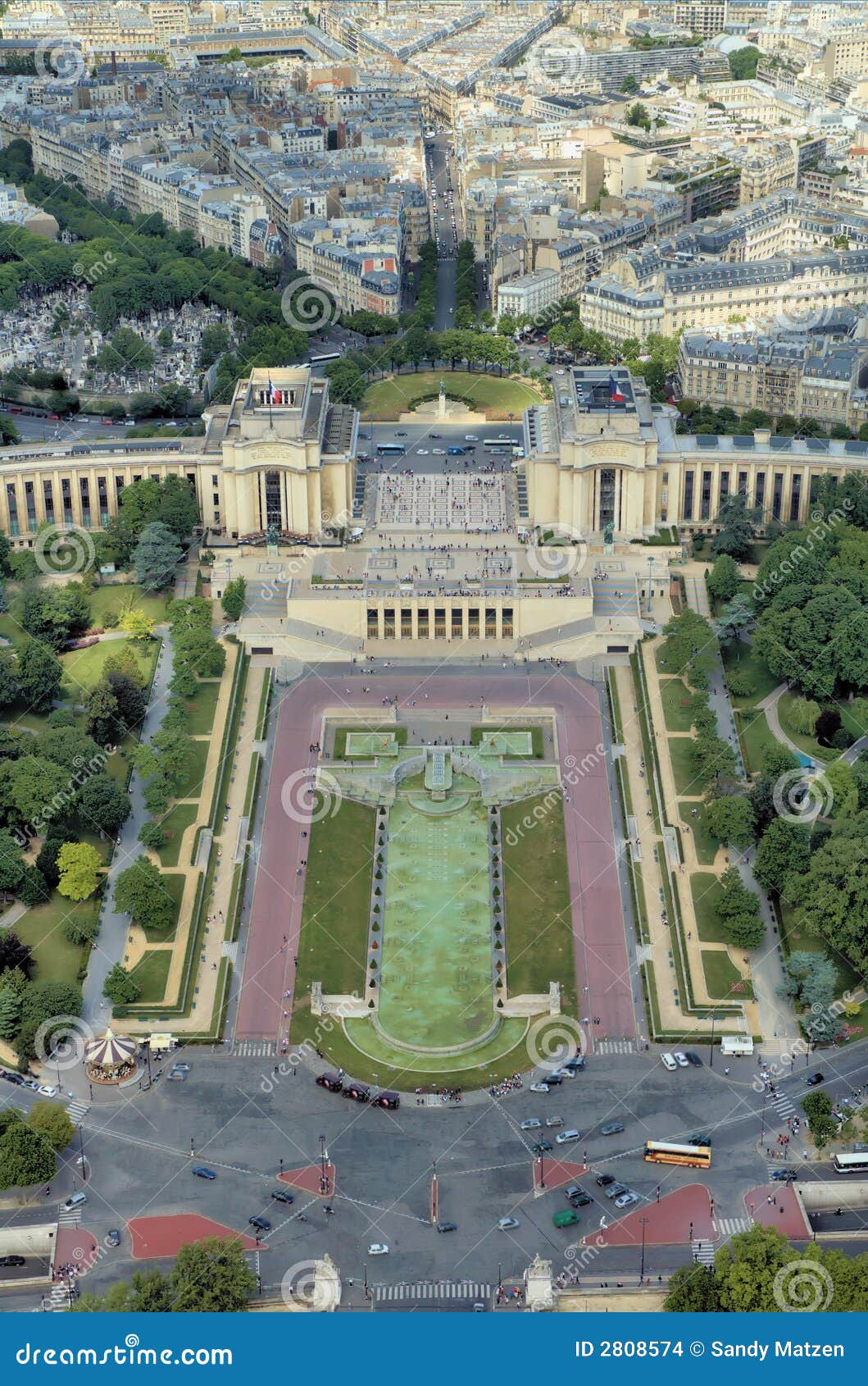 Parc DU Champ de Mars stockfoto. Bild von frankreich, tour - 2808574