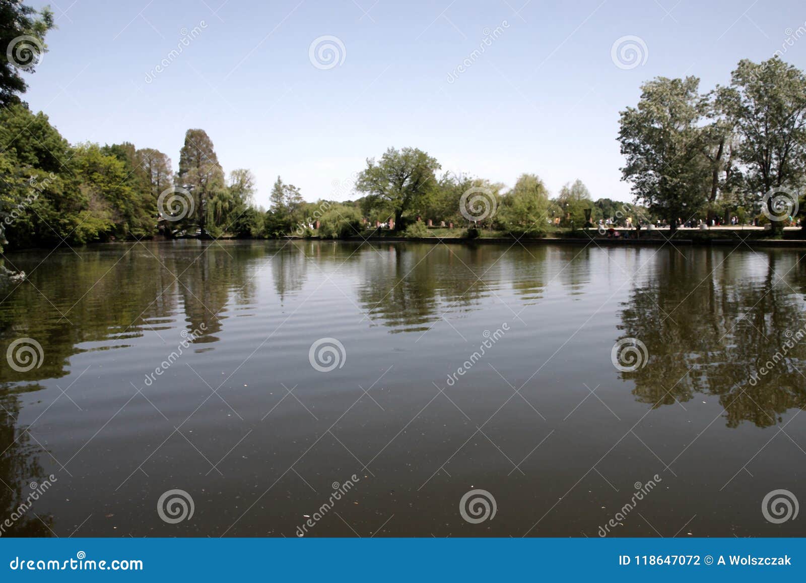 Parc Et Lac De Bucarest En Roumanie Photo stock - Image du extérieur ...