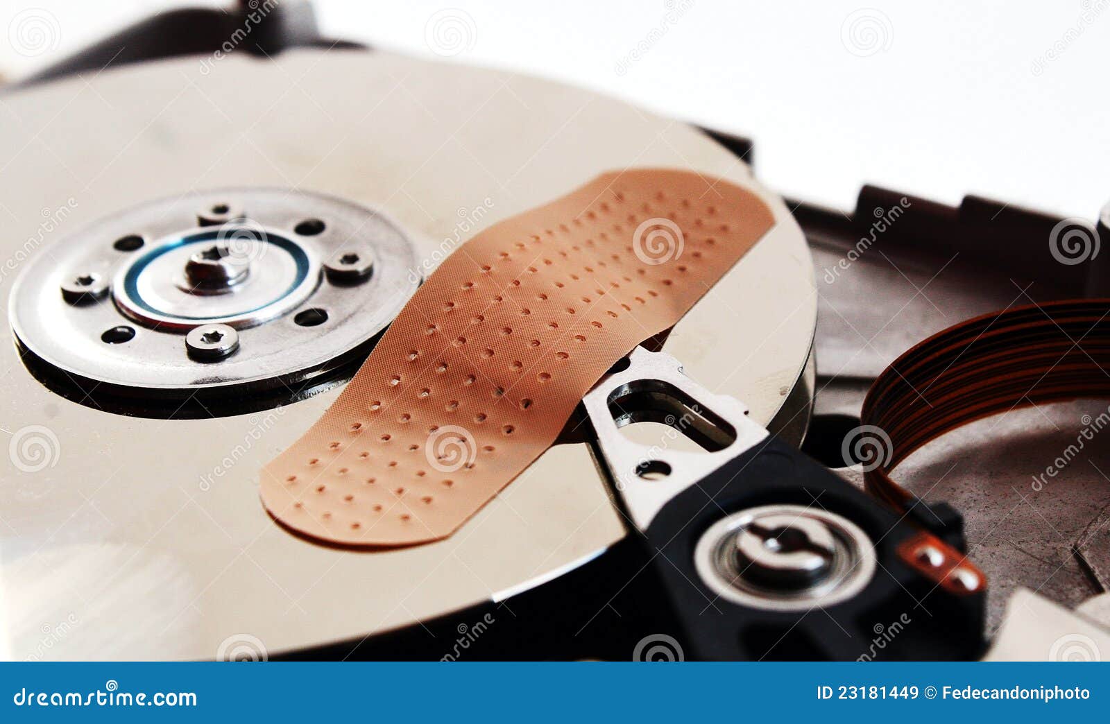 Parchee Para Reparar Un Hd Quebrado Imagen de archivo - Imagen de ...
