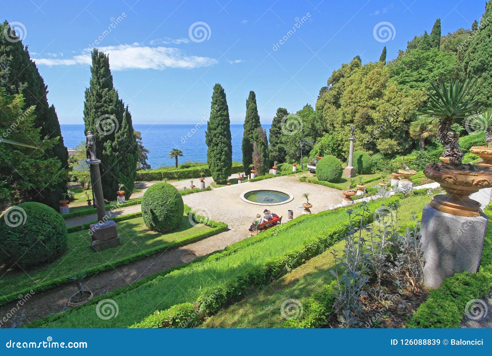 Parco Del Castello Di Miramare Immagine Stock Editoriale - Immagine di ...