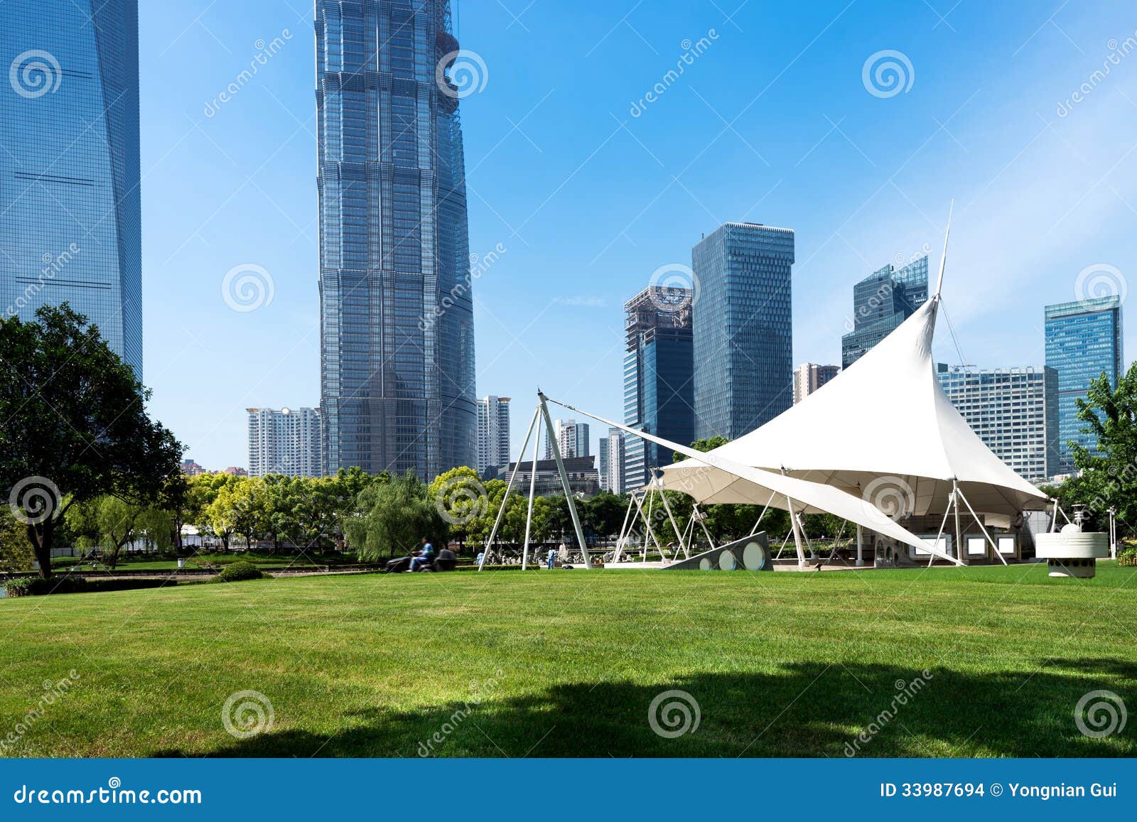Parcs Et Architecture Moderne Photo stock - Image du asie, nuage: 33987694