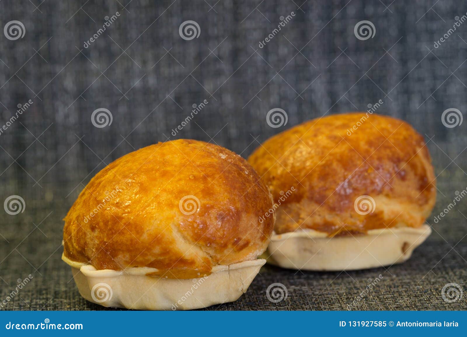 Pardulas, dessert sarde image stock. Image du délicieux - 131927585