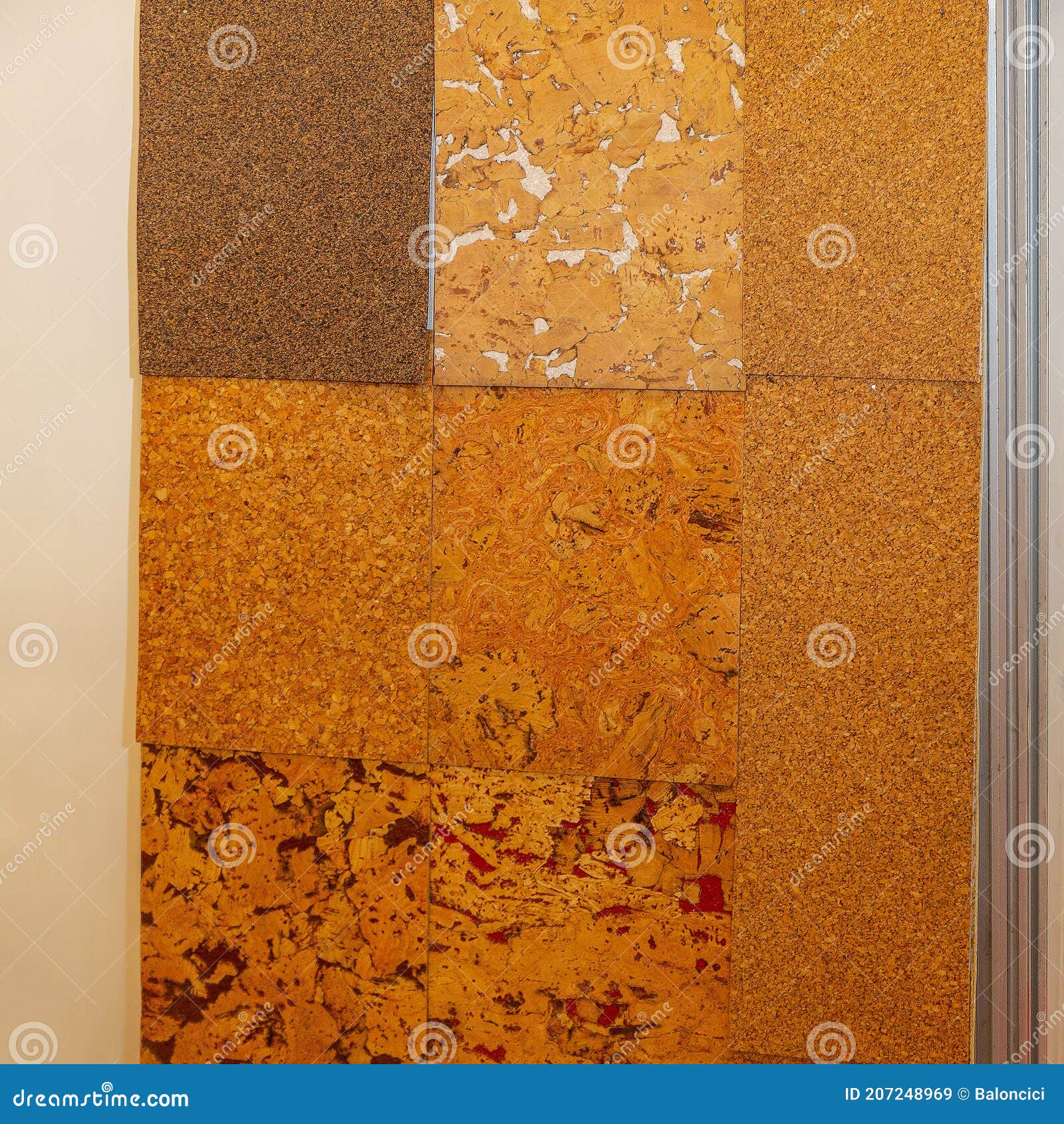 Pared de corcho imagen de archivo. Imagen de panel, variedad - 207248969