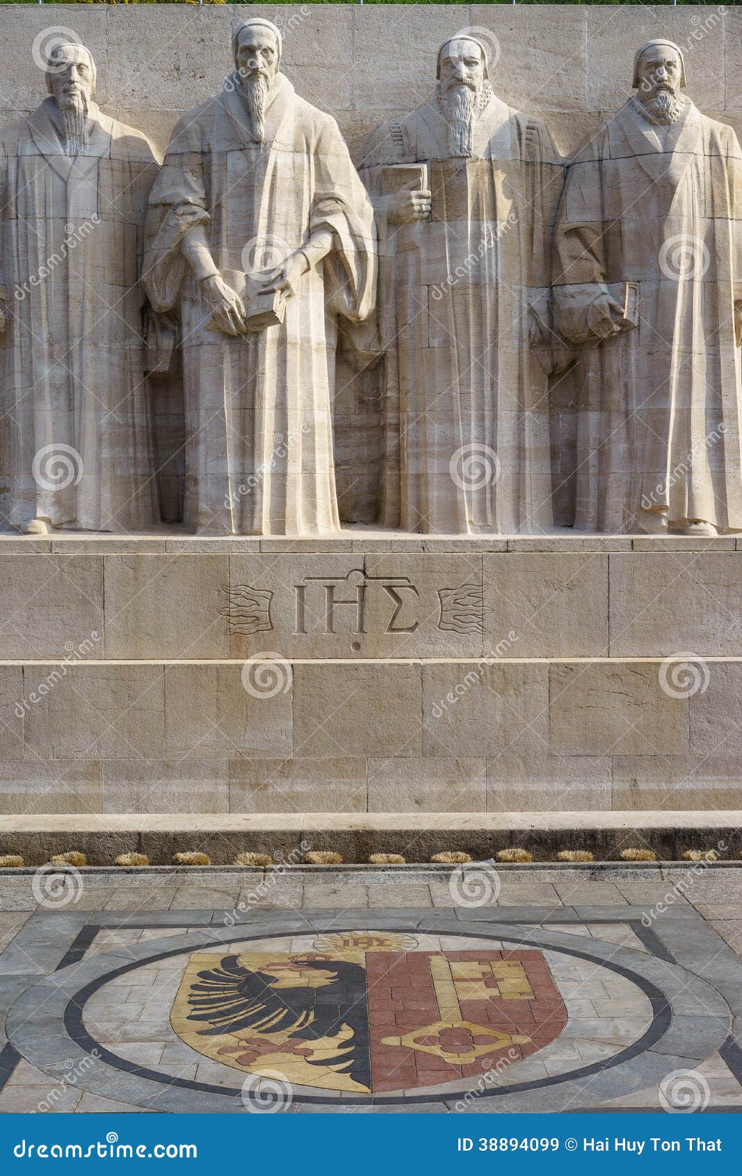 Pared De La Reforma En Ginebra Imagen de archivo - Imagen de ...